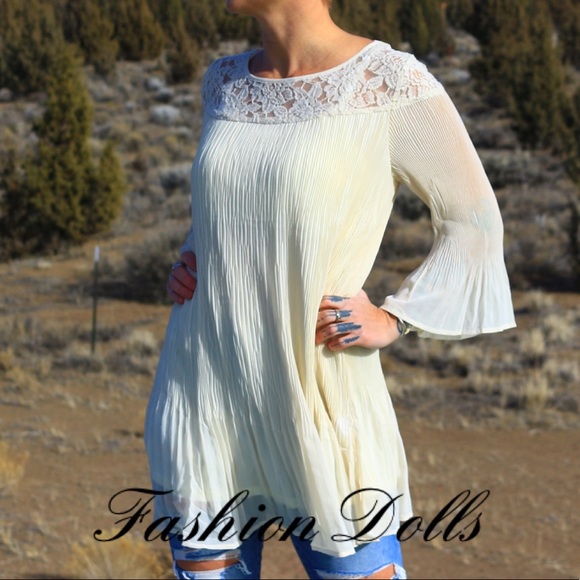 entro | Tops | Vintage Cream Textured Lace Shoulder Tunic Top New ...